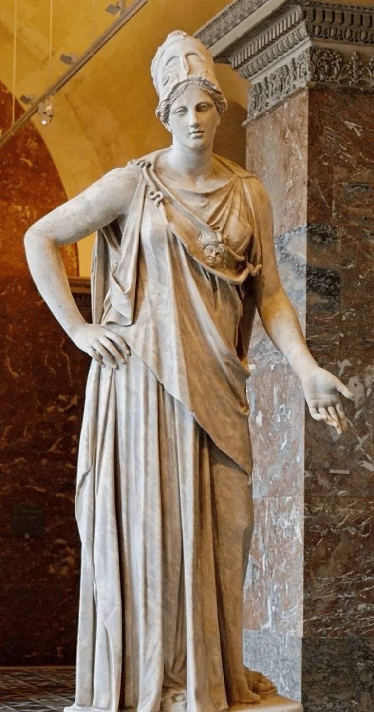 Top 22 Beroemde Oude Griekse Beelden en Sculpturen