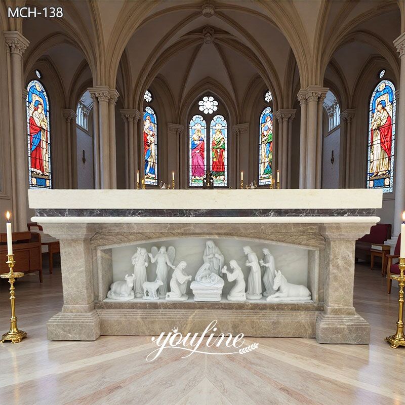 Grande table d'autel avec décor de statue de crèche