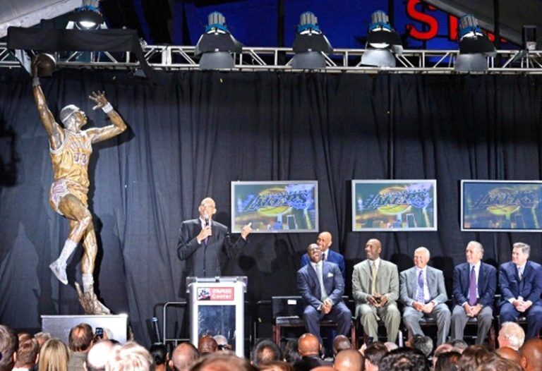 Top 15 Best NBA Statues Around the World- YouFine